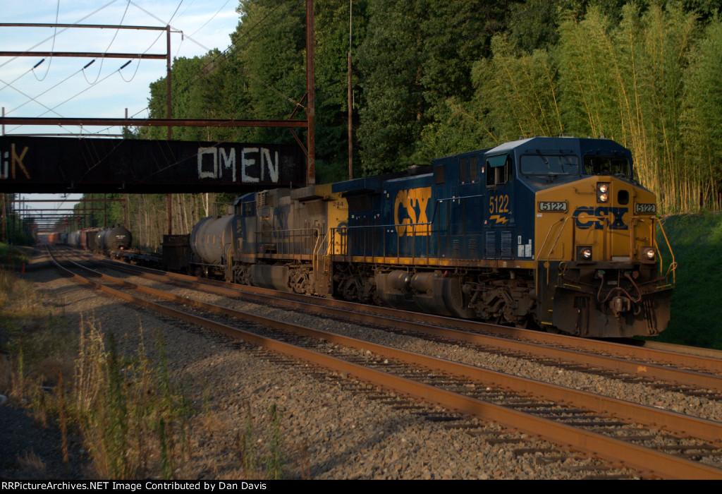 CSX CW44AH 5122 leads Q301-10